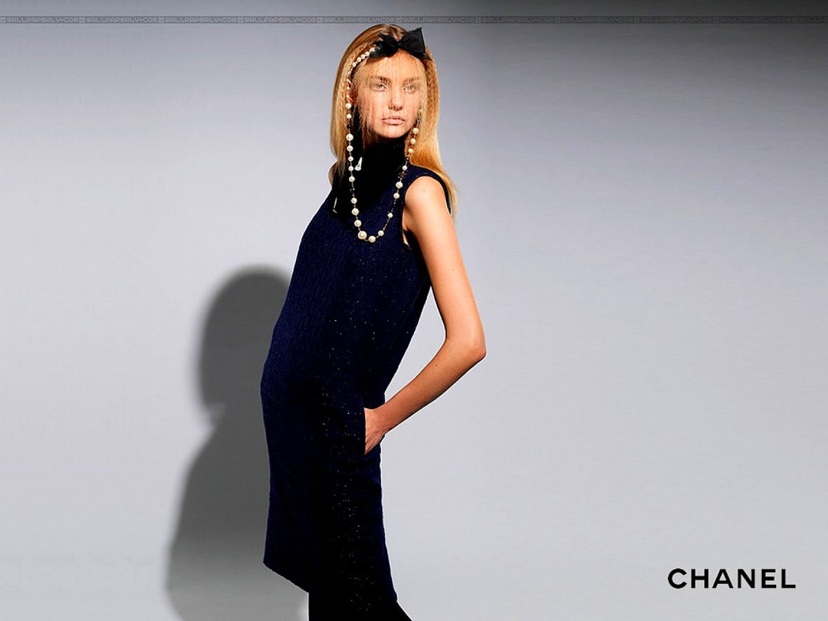 Sfondo Chanel, Modella, Bianchi | Migliori Sfondi Gratis