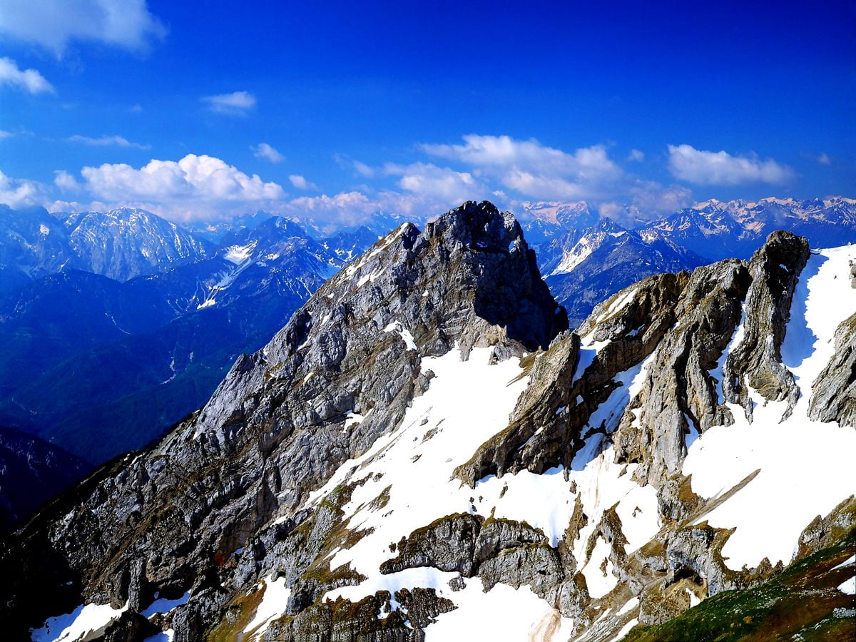 110+ Sfondi Crinale della montagna | Sfondi Gratis